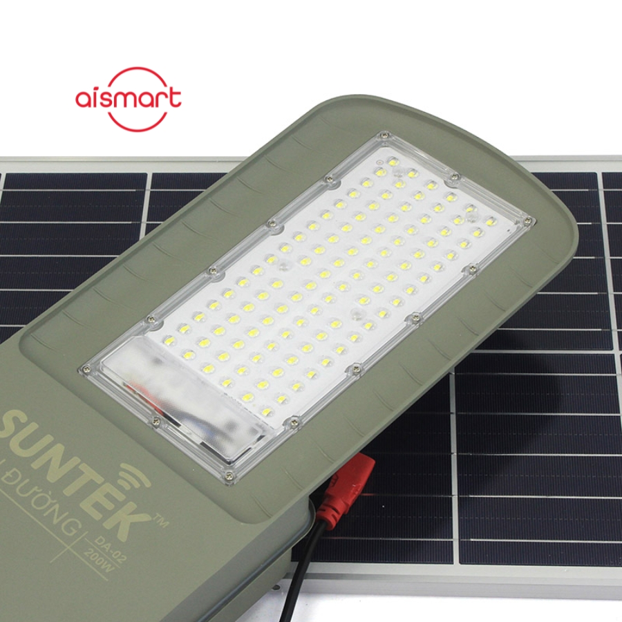 Bộ đèn đường năng lượng mặt trời công suất 200W. Model DA-02, hiệu: SUNTEK